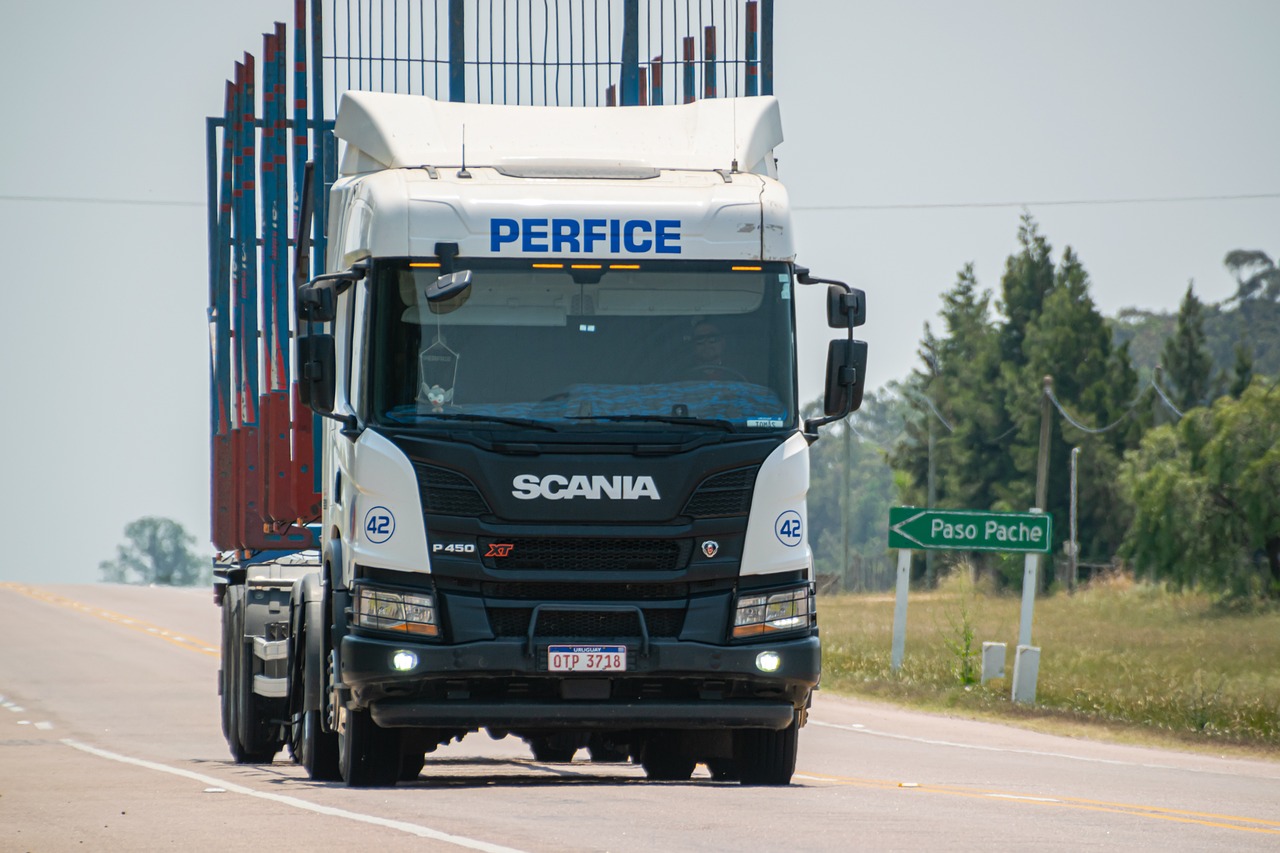 Découvrez le camion V8 de la marque automobile Scania